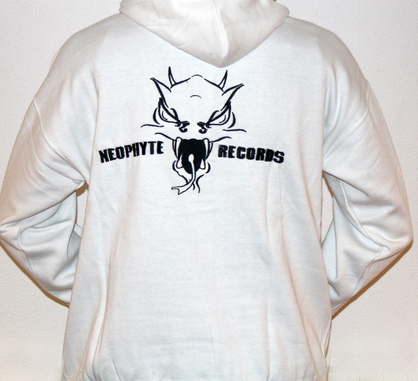 Neophyte Records 09 hooded white (NEOR09HOSTW) Sweater - Rigeshop